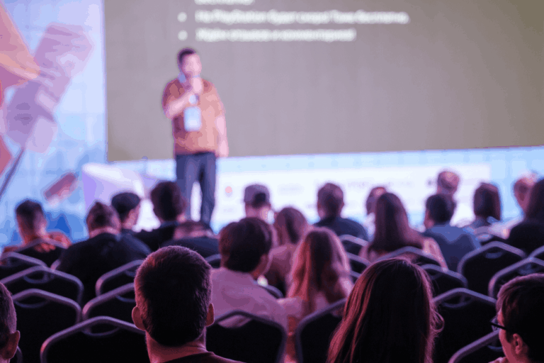 Effective Public Speaking: 8 Techniques to Improve Your Public Speaking ...